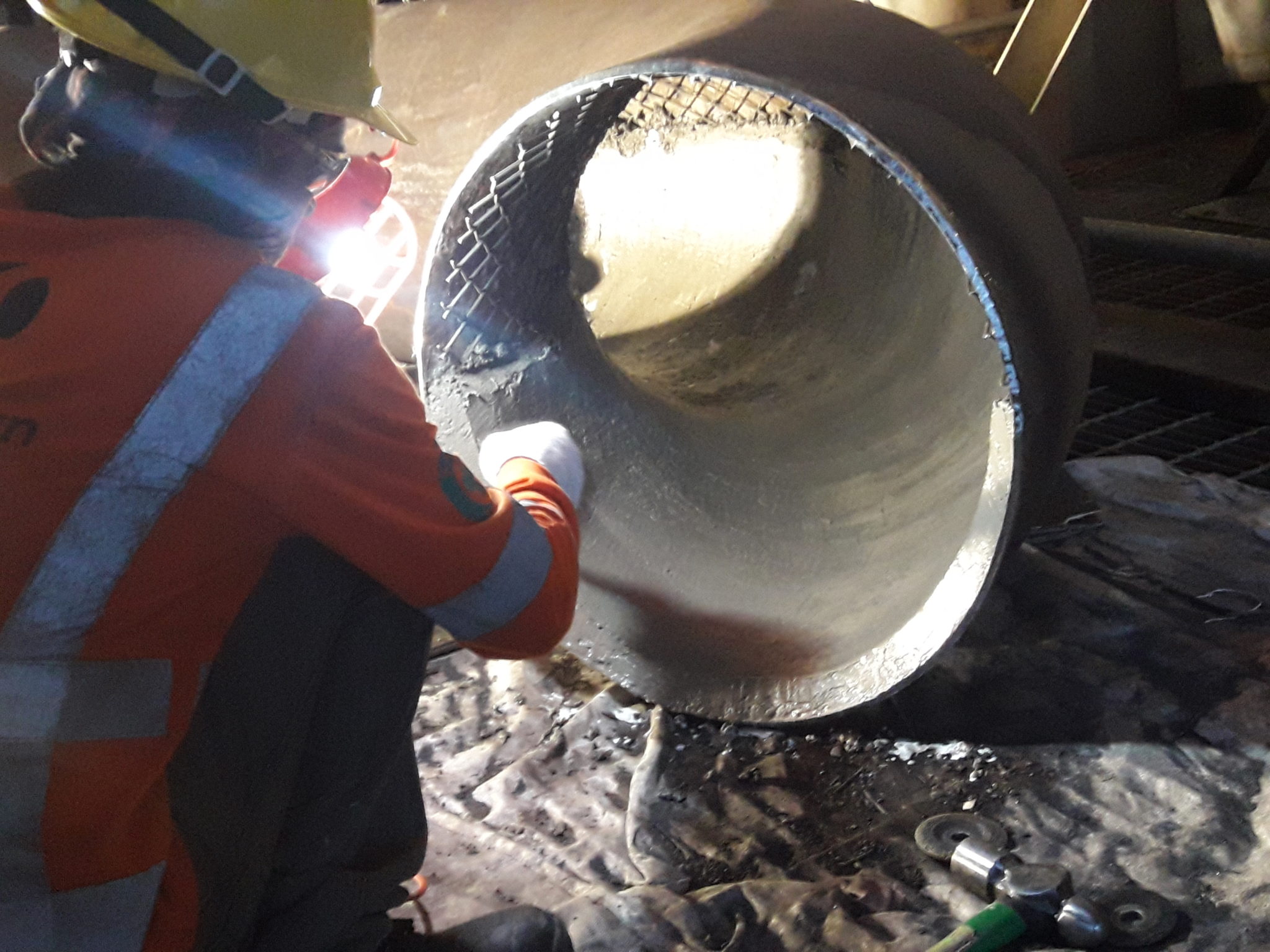 Vữa chịu mài mòn KALCRET Cung cấp vật tư,thiết bị công nghiệp